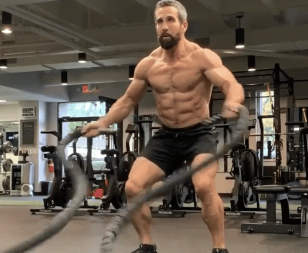 20 HIIT Battle Rope Workouts (And How To Do Them Properly)