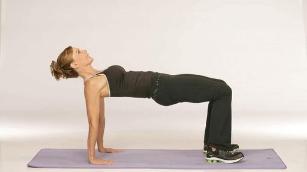 14 Best Isometric Ab Exercises (Workouts Without Crunches)